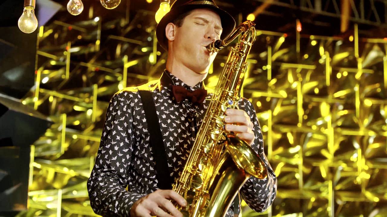 4K test on Astra 19.2E - YouTube