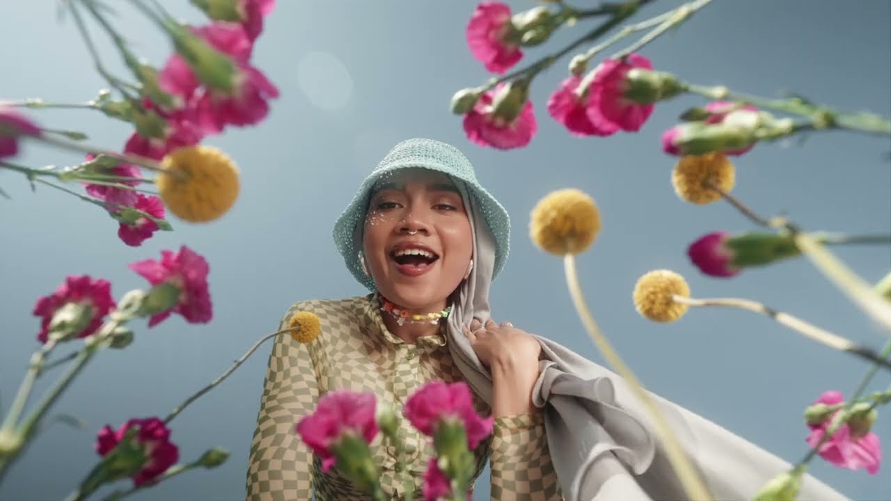 Yuna - Risk It All (Official Music Video) - YouTube