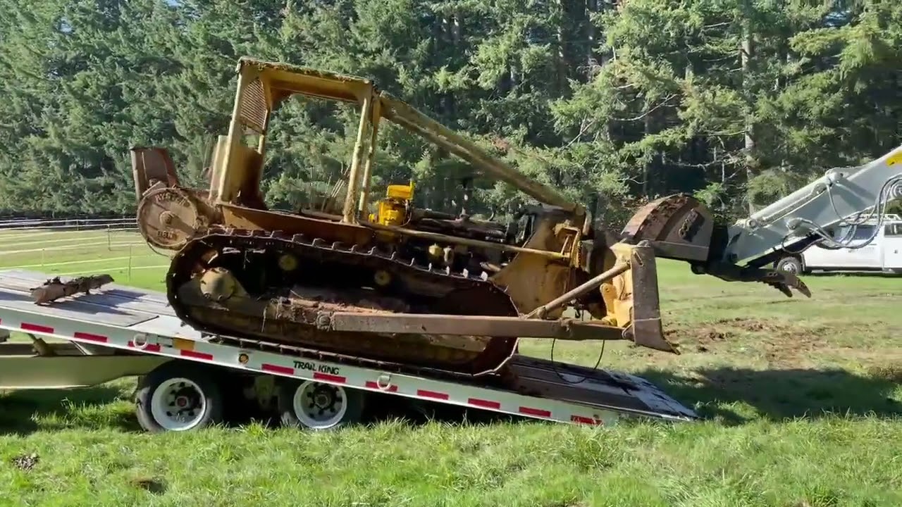 1956 D6 9U loading 2021 - YouTube