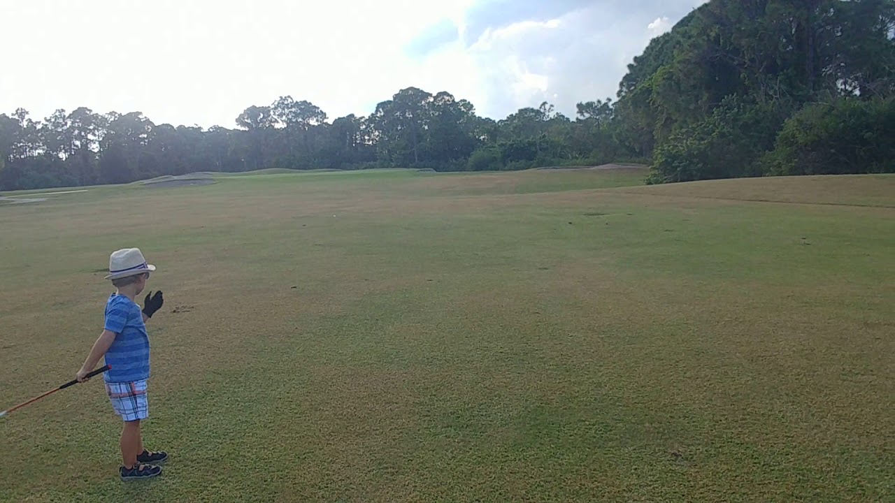 4th hole - YouTube