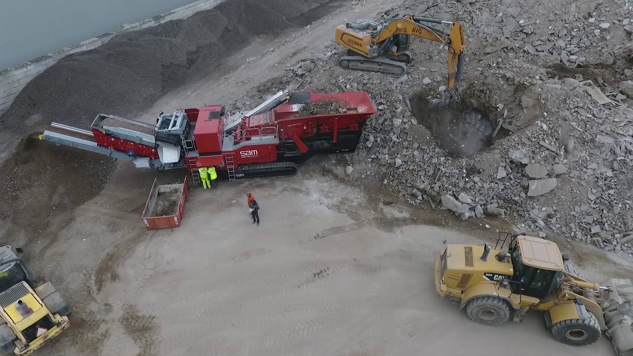 Übergabe REMAX 500 - AVG Goch - YouTube