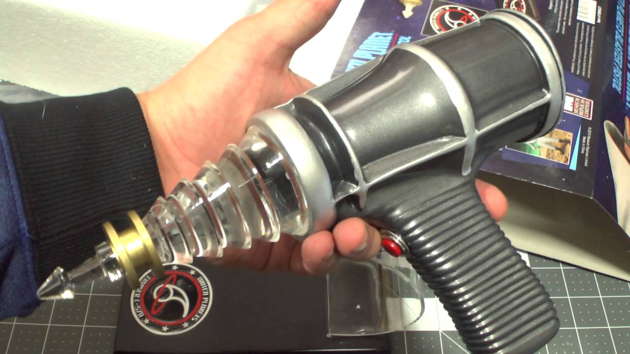 Museum Replicas Forbidden Planet Blaster - YouTube