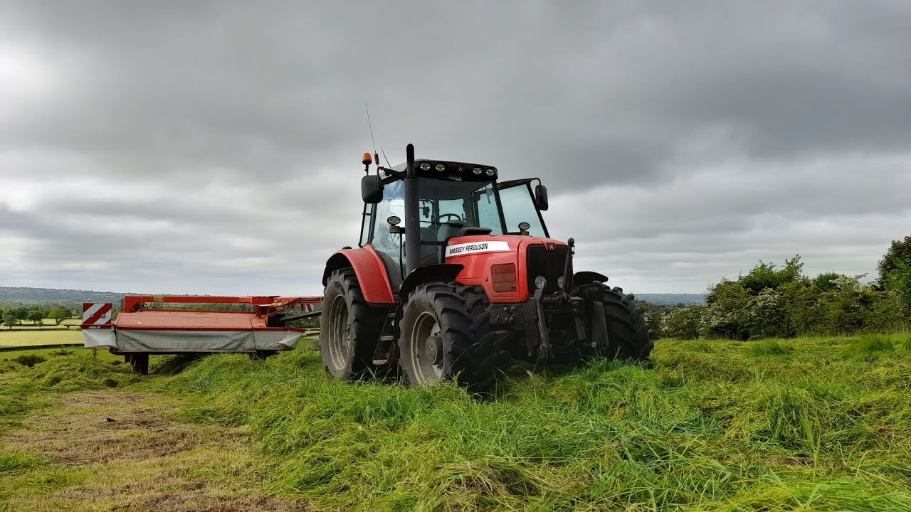 Silage 2023 in Northern Ireland with JF 900 harvester - YouTube