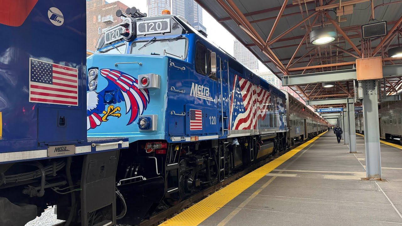 METX 120 (Honoring Our Veterans) Trails On RID #619 At LaSalle Street ...