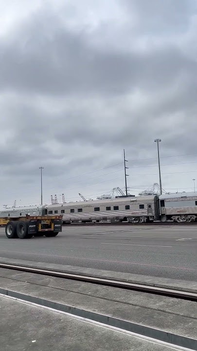 BNSF Railway Officer Car Special Parked at Seattle International Gateway Intermodal Yard - YouTube