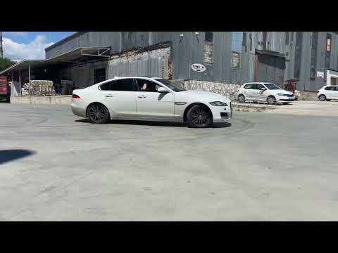 Jaguar XF 3.0 340 2017 drift donuts 