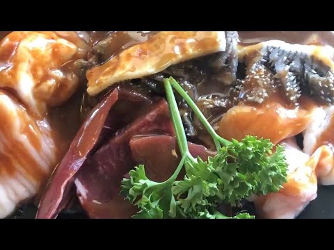 Beef innards (organ meat).Korean barbecue. "Yakiniku" in Japanese. 야키니쿠 ...