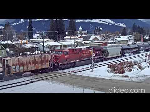 CP ES44AC's 8898 & 9365 lead Eastbound Manifest Revelstoke BC Railcam Slideshow 2/14/21!!! - YouTube