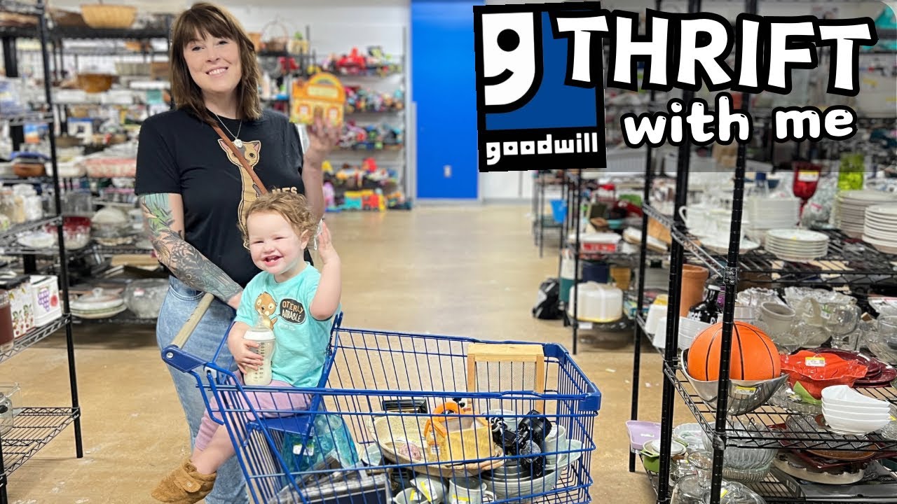 GOODWILL Thrift With Me | + Auction Pickup | Reselling - YouTube