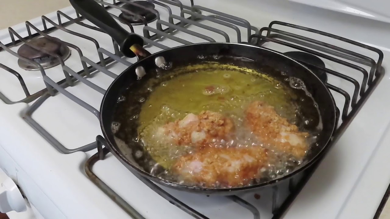 Making Graham crackers chicken wings!! - YouTube