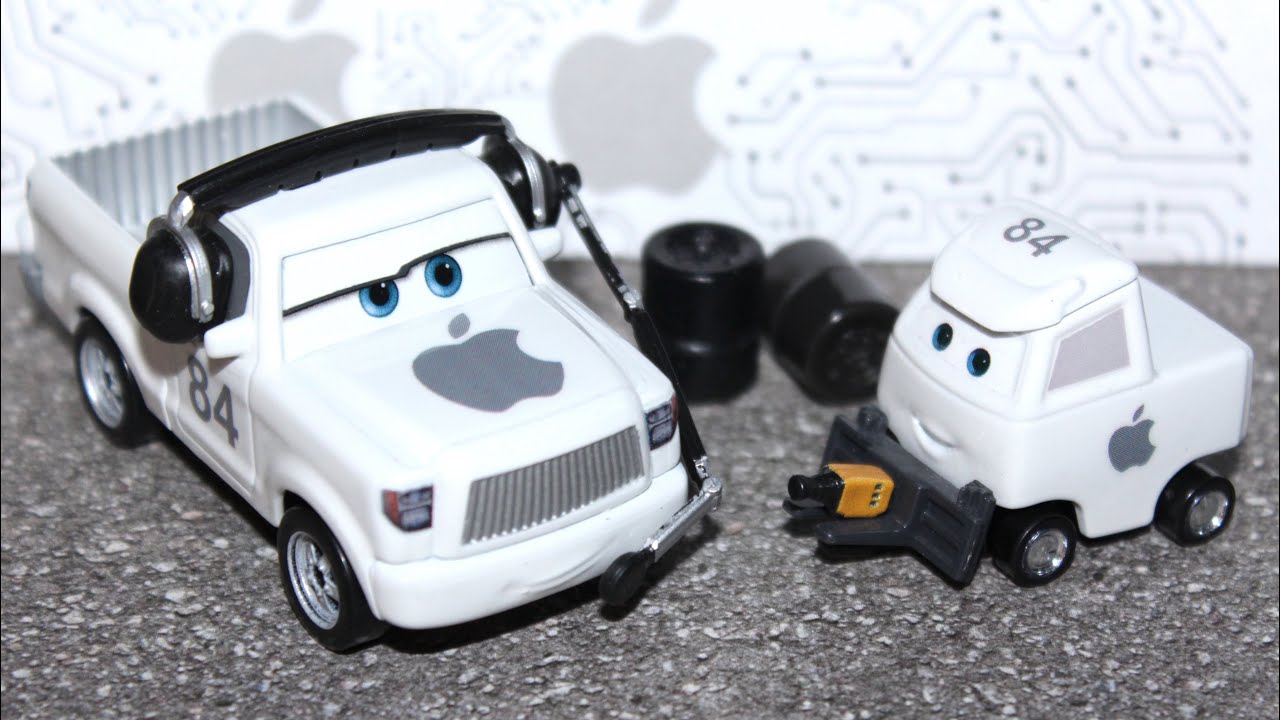 Disney Cars Next-Gen Apple Crew Chief & Pitty Piston Cup Racing Team ...