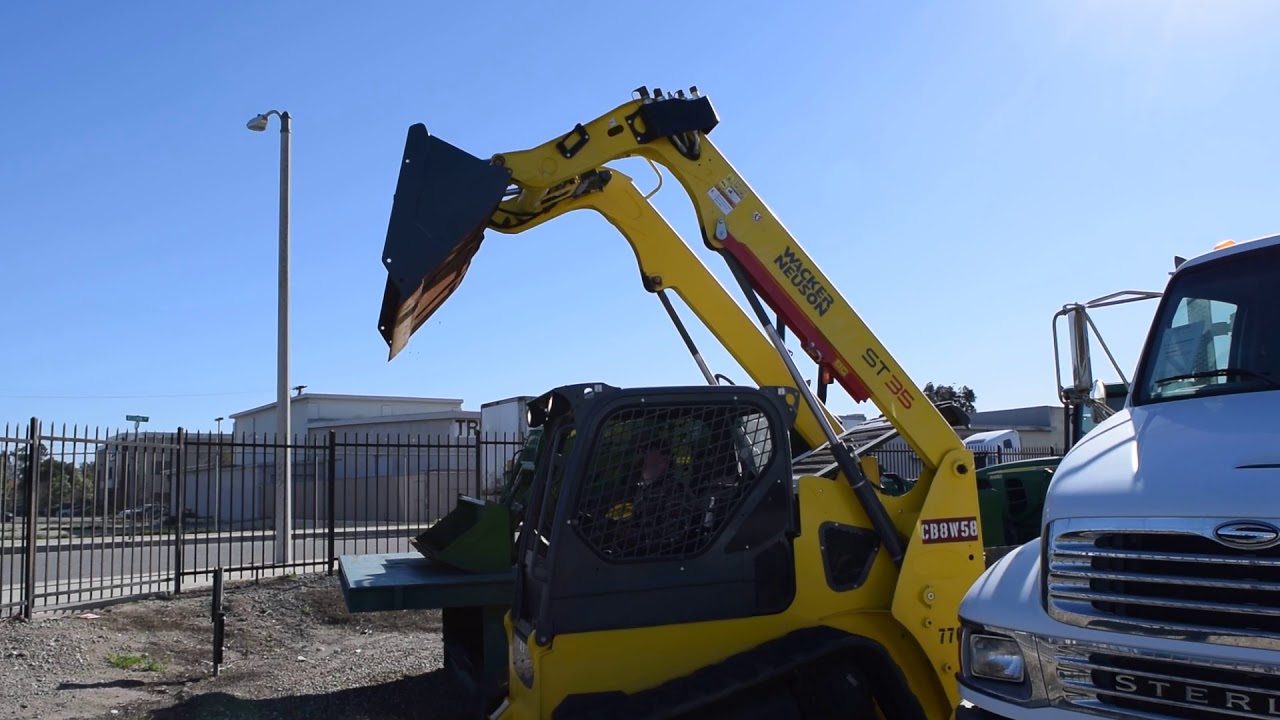 2014 Wacker Neuson ST35 Tracked Skid Steer - YouTube