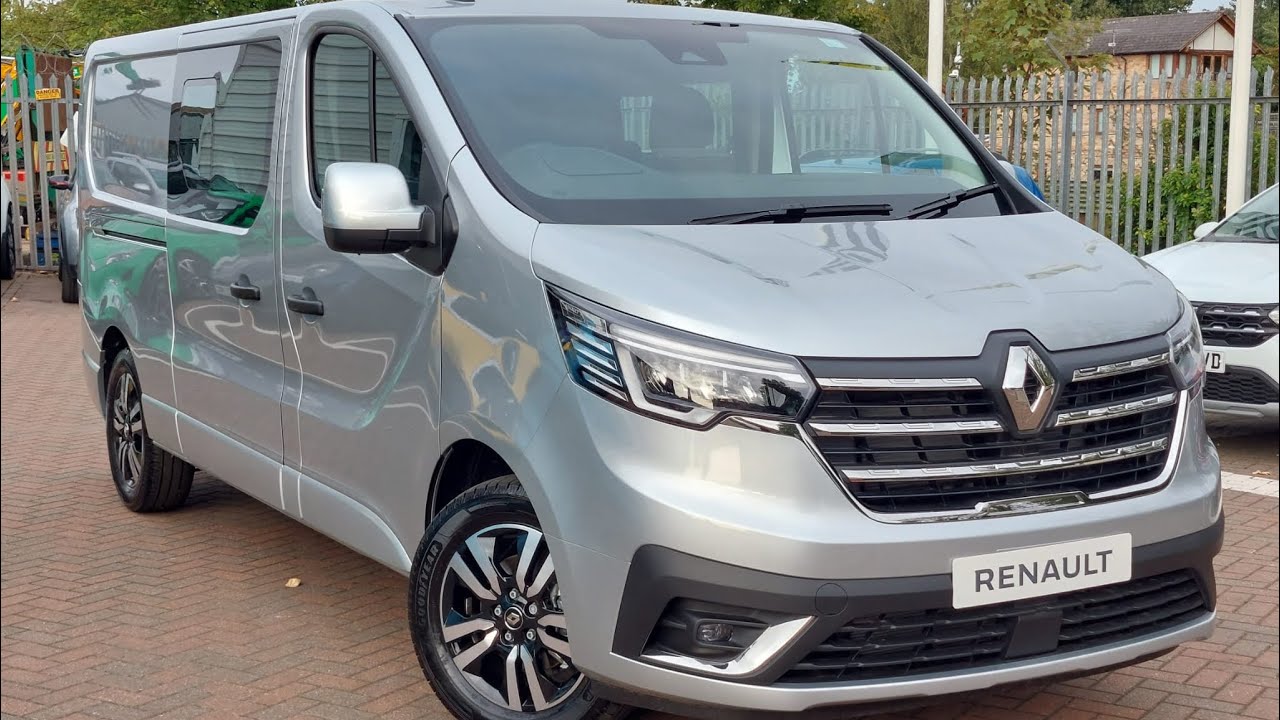 Renault Trafic Crew Van 150 Sport LWB - YouTube