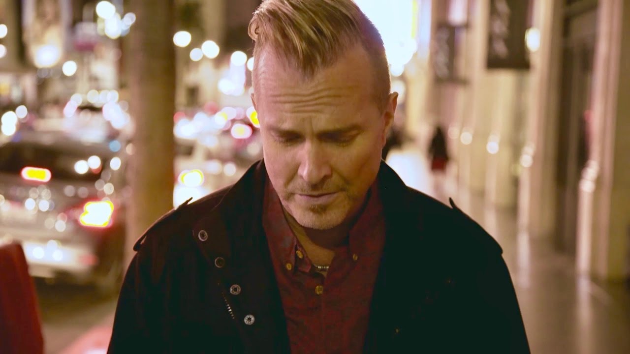 Garry Kean - This Christmas With You (OFFICIAL MUSIC VIDEO) - YouTube