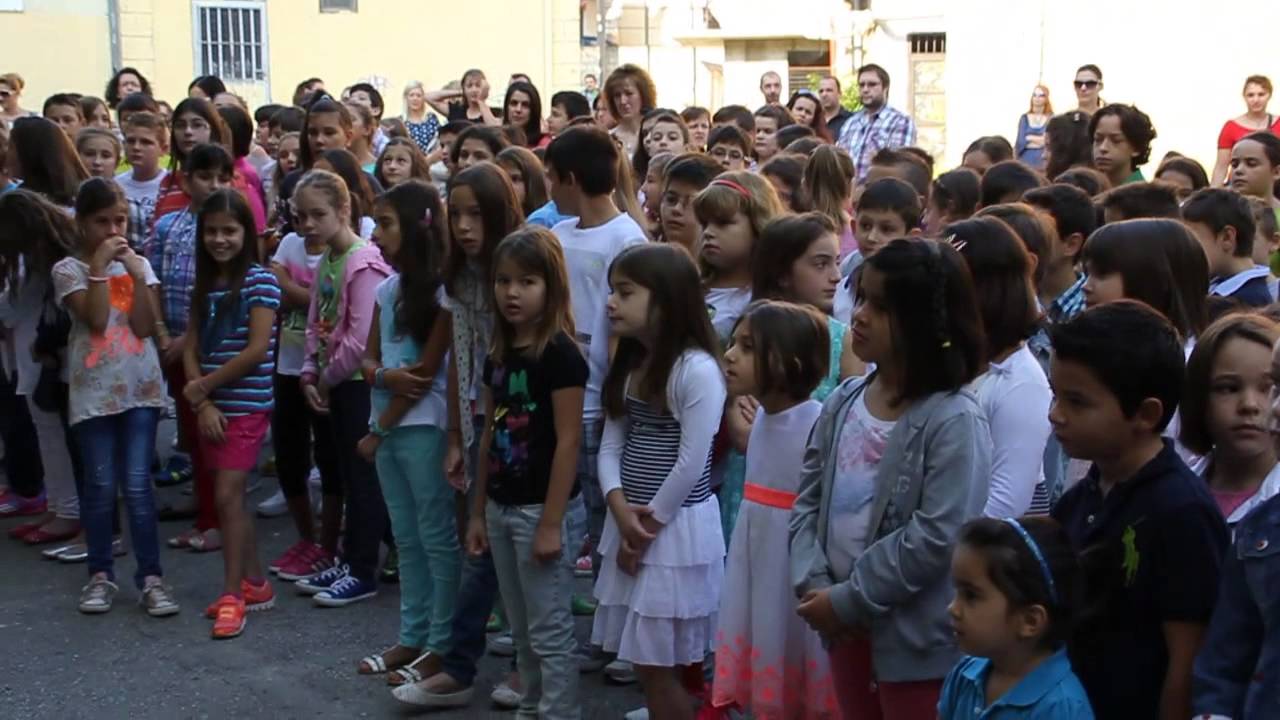 ΑΓΙΑΣΜΟΣ ΣΤΟ 1ο - 2ο ΔΗΜ.ΣΧΟΛΕΙΟ ΝΑΟΥΣΑΣ 2014 - YouTube