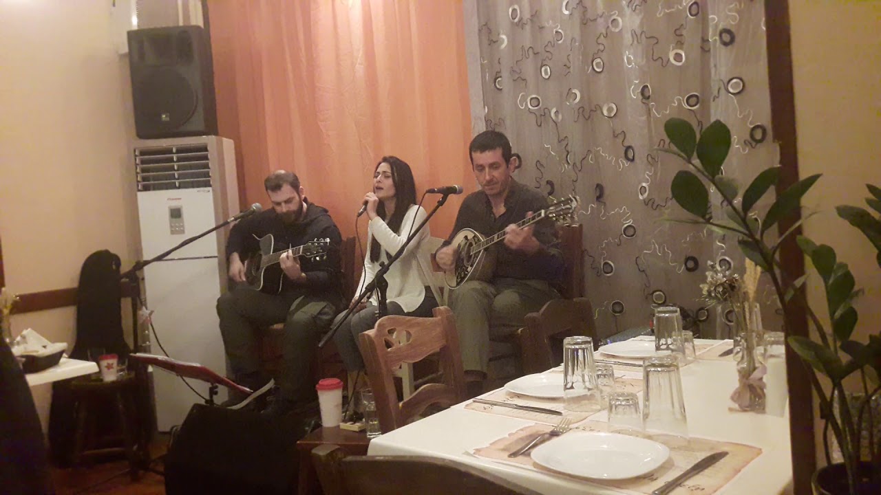 Γεννήθηκα για να πονώ - YouTube