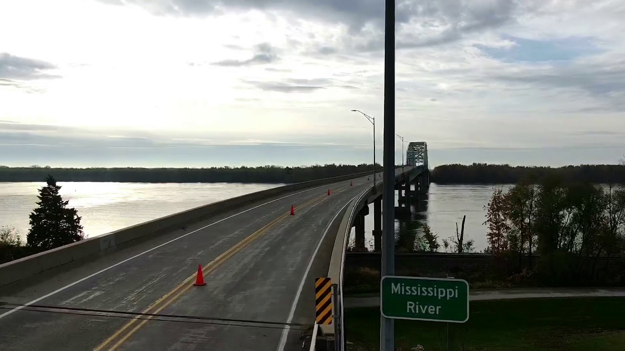 Fall in Muscatine - YouTube