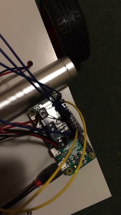 Raspberry Pi Zero controlling Cam Jam EduKit from ThePiHut - YouTube