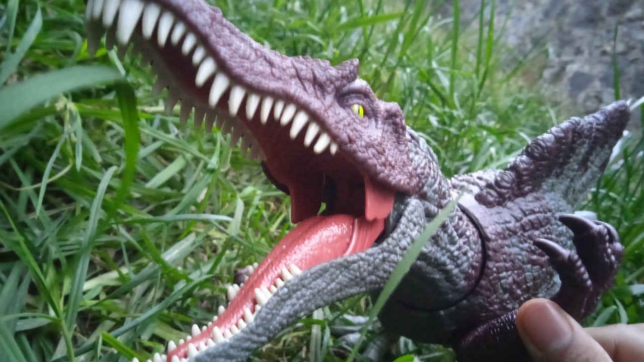 SPINOSAURUS EPIC ATTACK REVIEW JURASSIC WORLD - YouTube