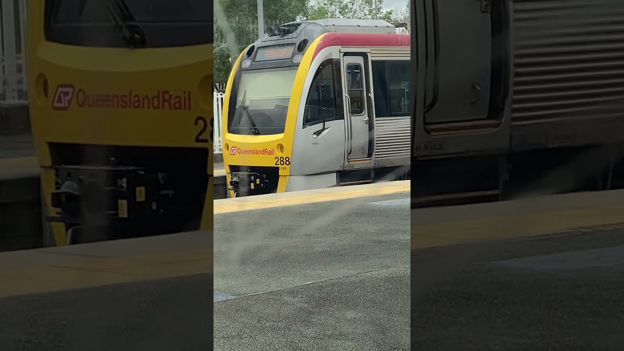 QLD Rail Beenleigh line journey - YouTube