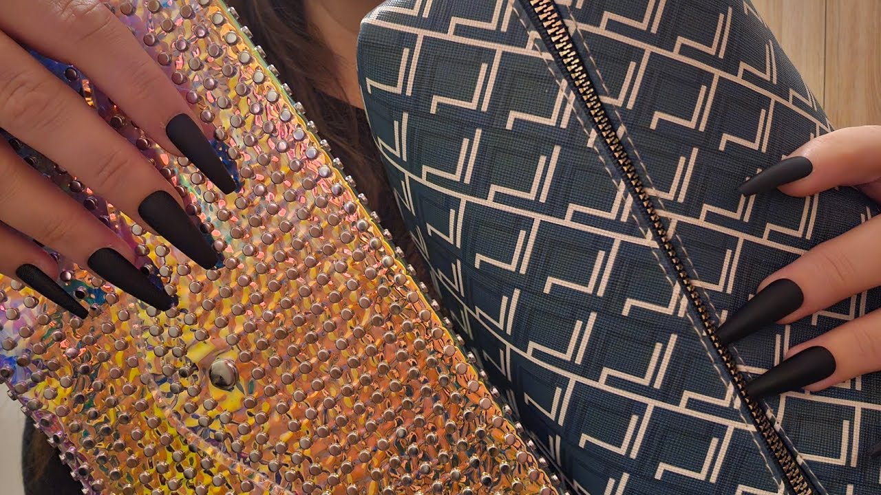 ASMR | Tapping on purses, cosmetic bags, pencil case, lotion sounds ...