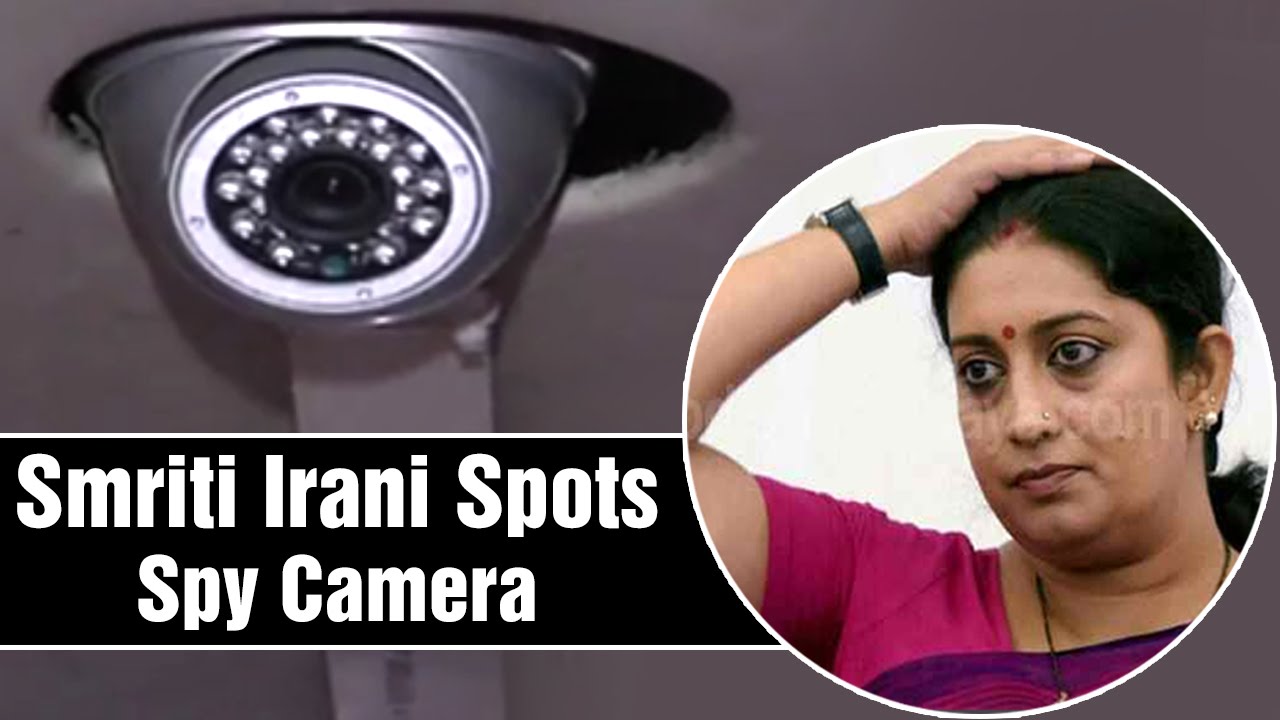 Central Minister Smriti Irani spots Spy Camera in Trial Room (04-04 ...