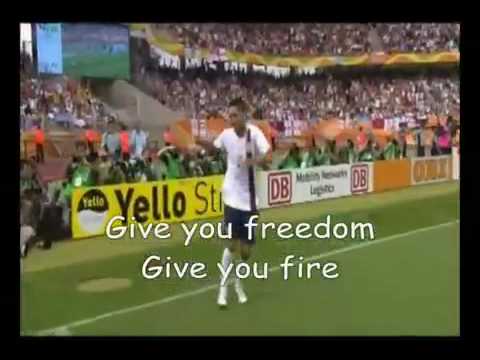 Official World Cup 2010 Song Wavin' Flag (The Celebration Remix) with ...