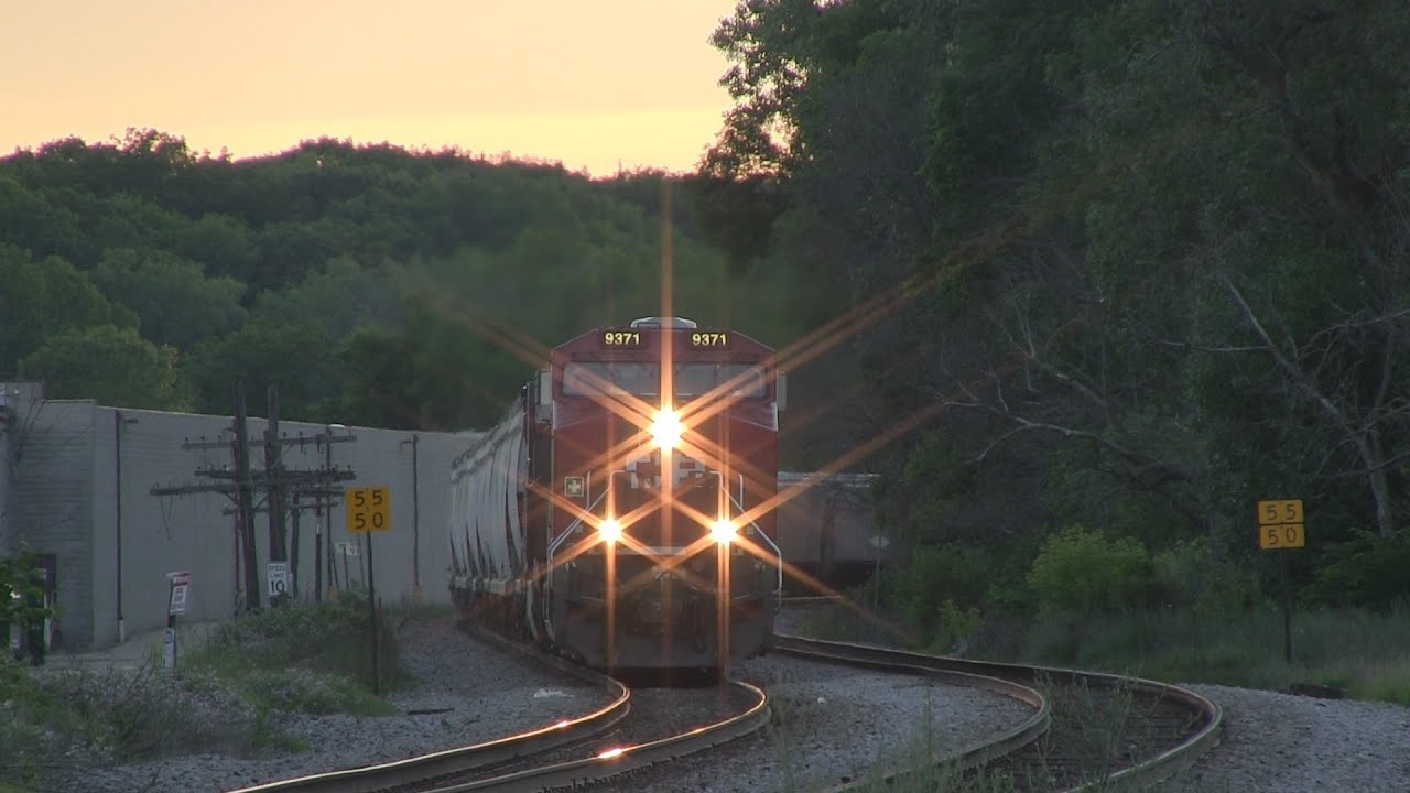 All Trains heading East through Wauwatosa, WI 6/19/15 - YouTube