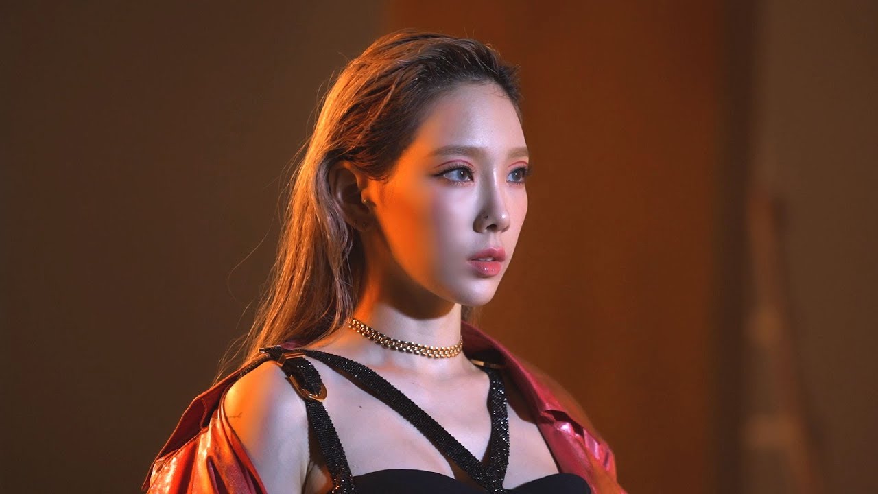 TAEYEON 태연 '불티 (Spark)' MV Making Film - YouTube