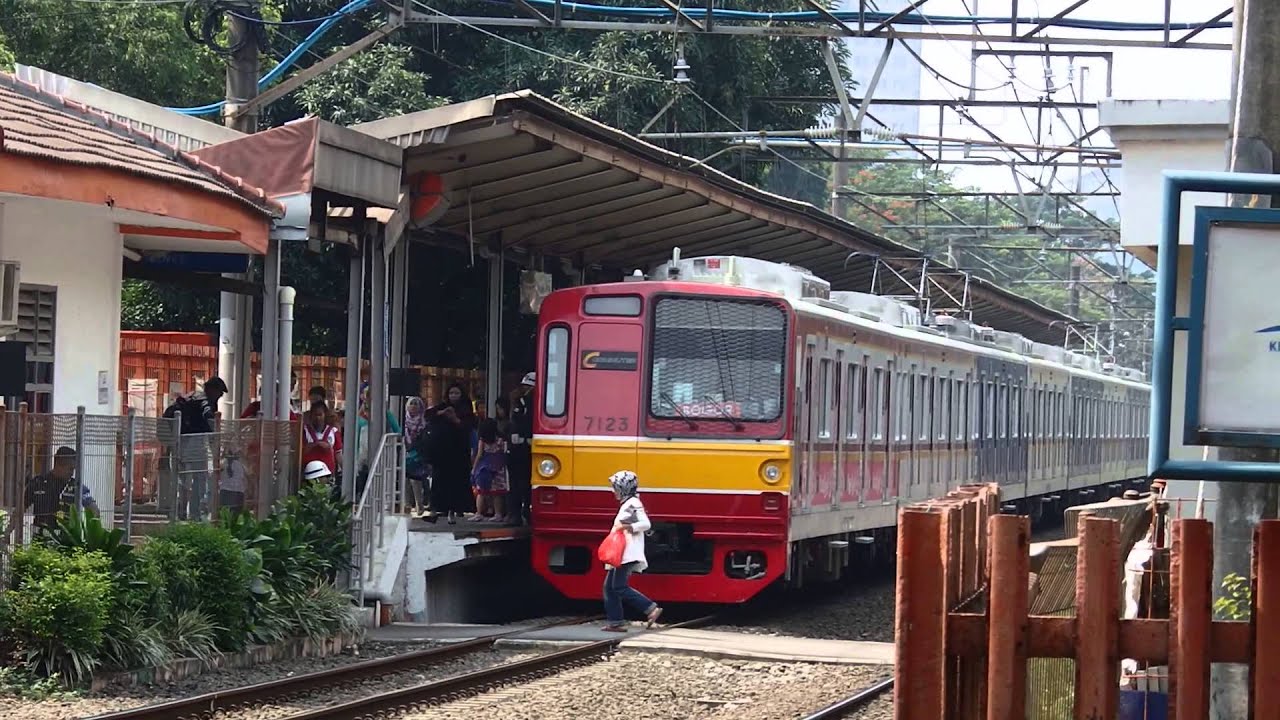 【ジャカルタ】元東京メトロ7000系 ドゥレン･カリバタ駅発着 KRL Tokyo Metro seri 7000 - YouTube