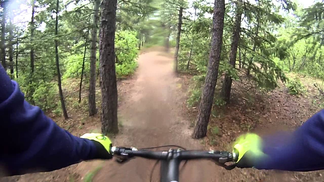 Mountain biking in the rain - YouTube