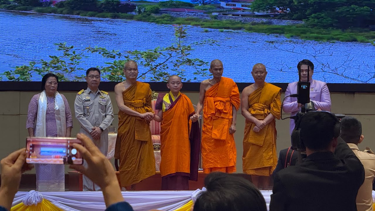 His Eminence Vairochana Rinpoche’s Teaching in Thailand - YouTube