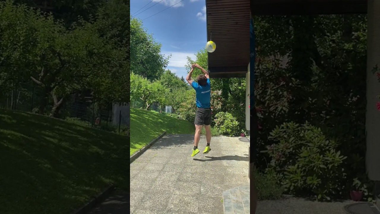 Ronaldo header challenge. 5'10 ''header'' at 257 & 266cm. - YouTube