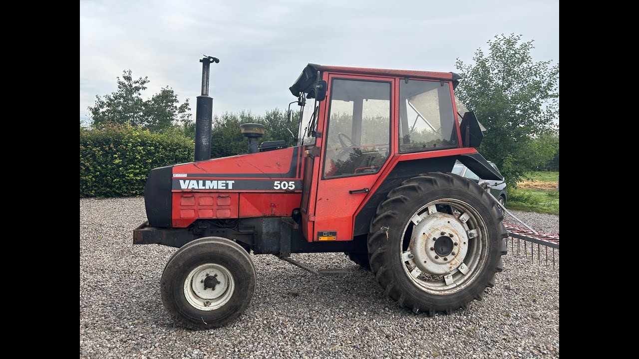 Valmet 505 2 WD Traktor - YouTube