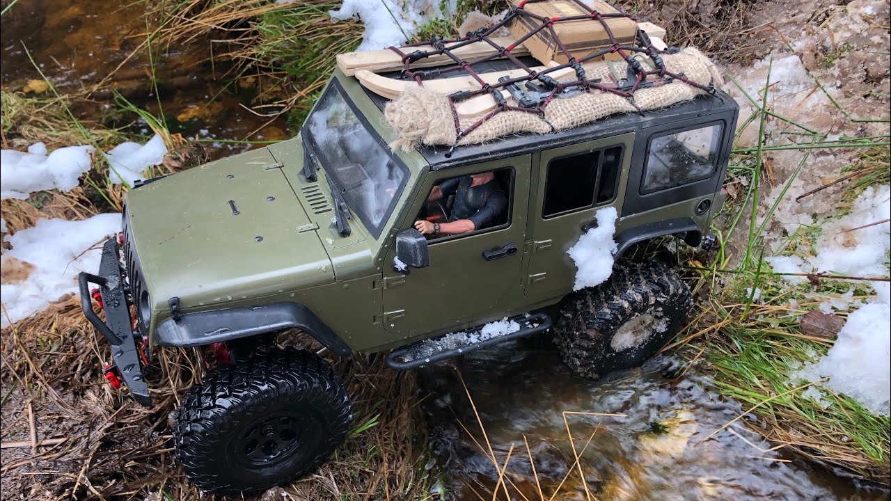 RGT EX86100 in the snow and water - YouTube