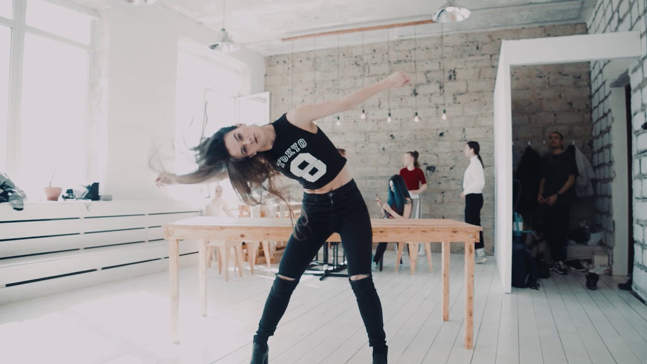 Ladies Dance - YouTube