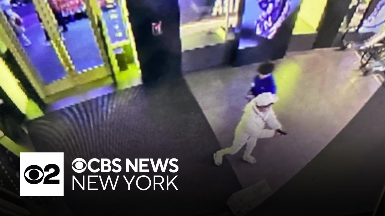 Teenage suspect in Times Square shooting due in court - YouTube
