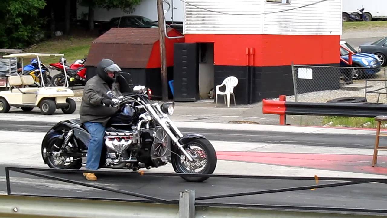 Marv and Jim running the 1/8 on 600+ cube Boss Hoss Motorcycles - YouTube