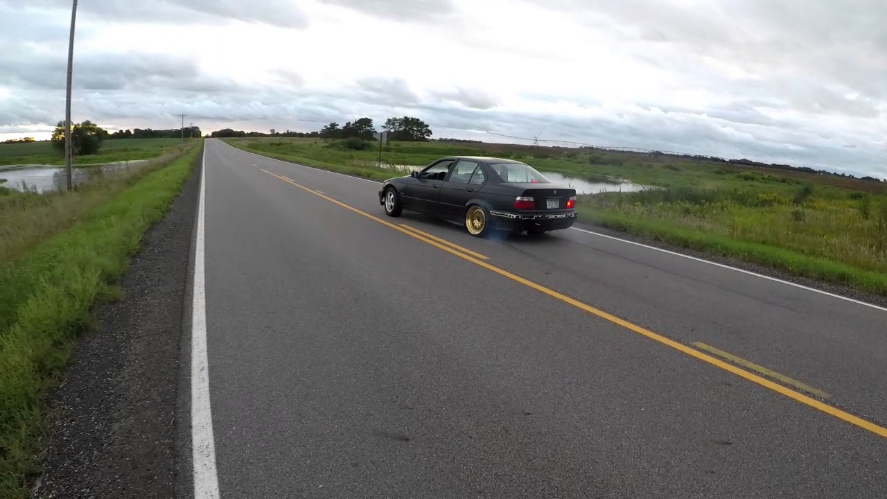 BMW burn out - YouTube