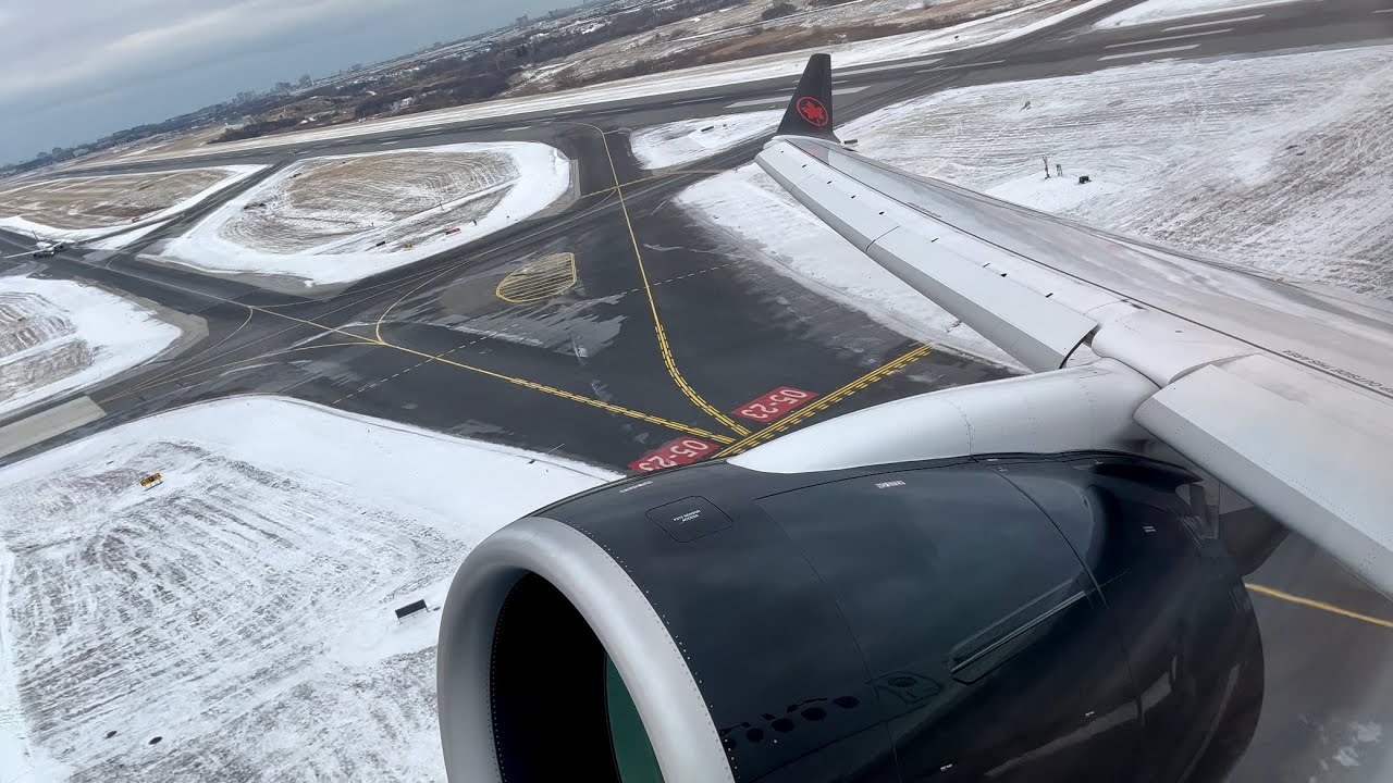 Air Canada Airbus A220-300 Winter Takeoff from Toronto Pearson | YYZ ...