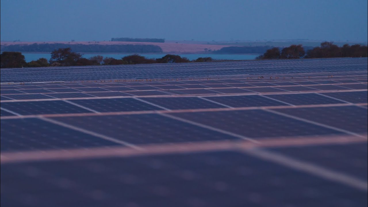 EDP Renováveis inaugura no Brasil o maior complexo solar do grupo - YouTube