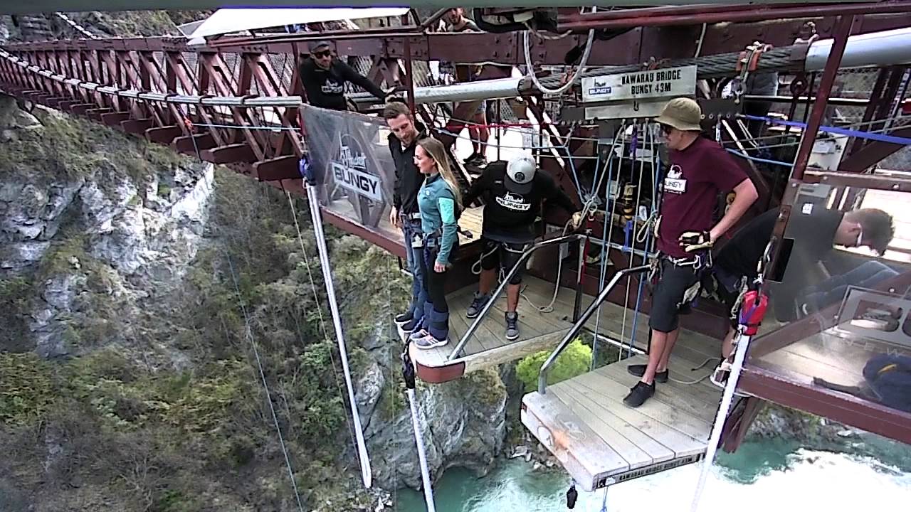 AJ Hackett Queenstown Kawarau Birthday Bungy Jump - YouTube