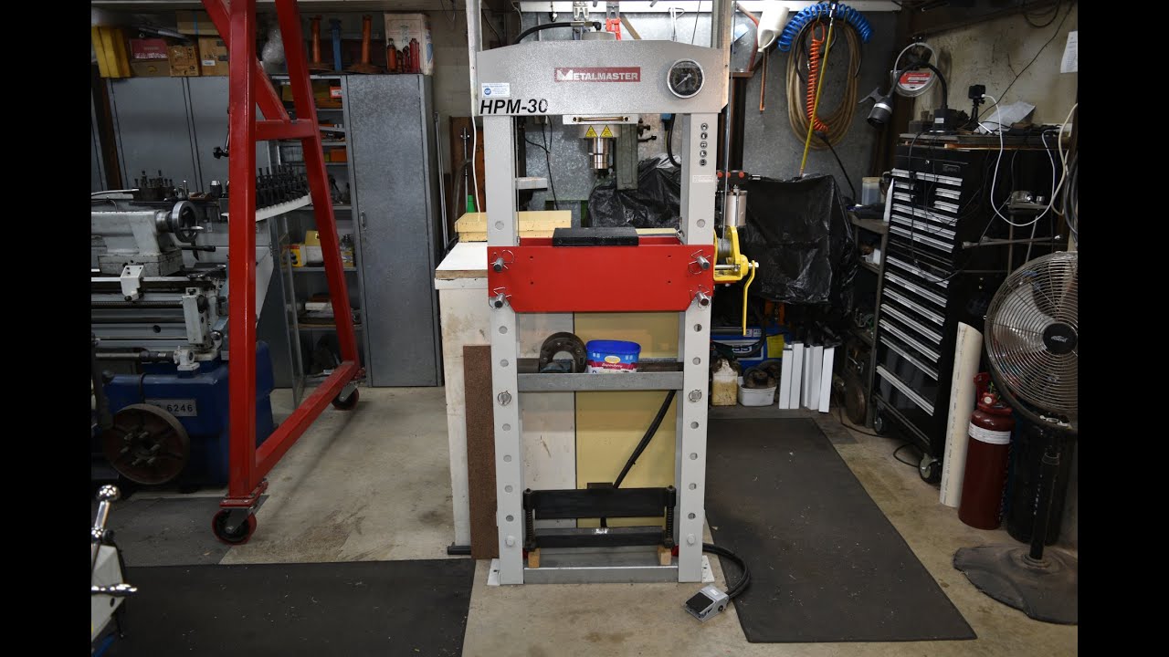 Adding a table lift to a hydraulic press - YouTube