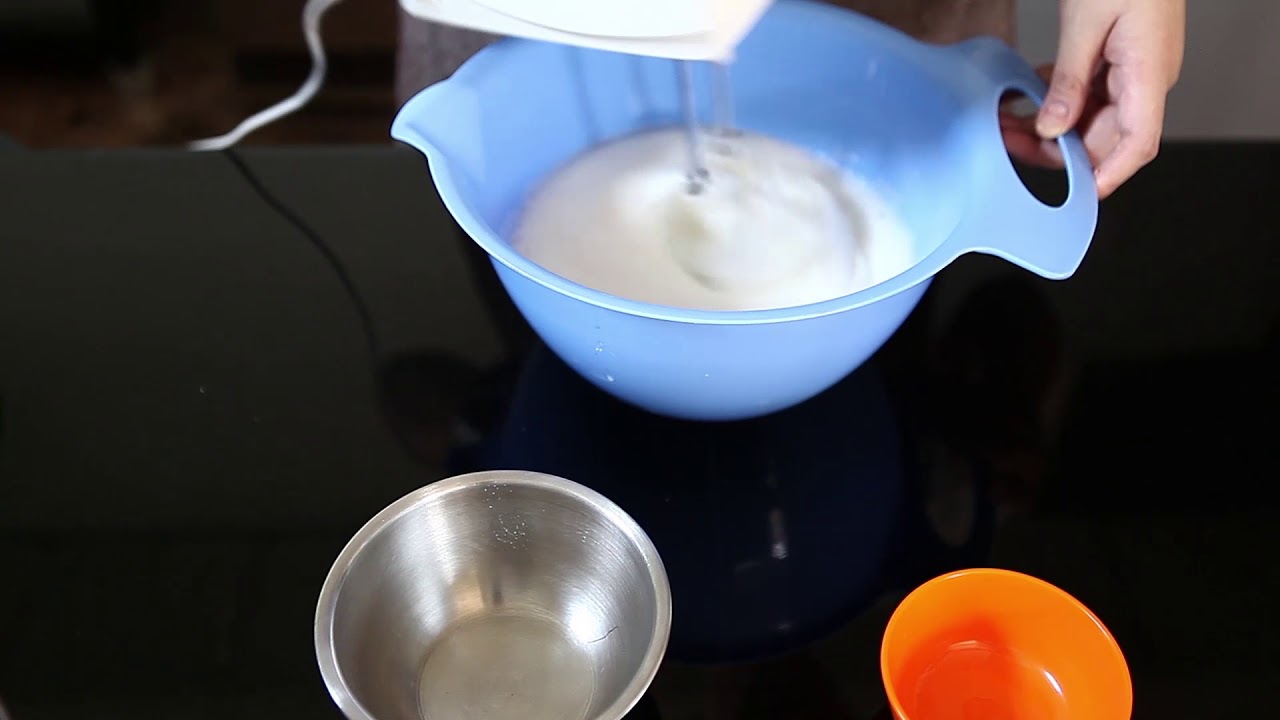 Baking basics: HOW TO BEAT EGG WHITES WITH THE RIGHT CONSISTENCY FOR ...