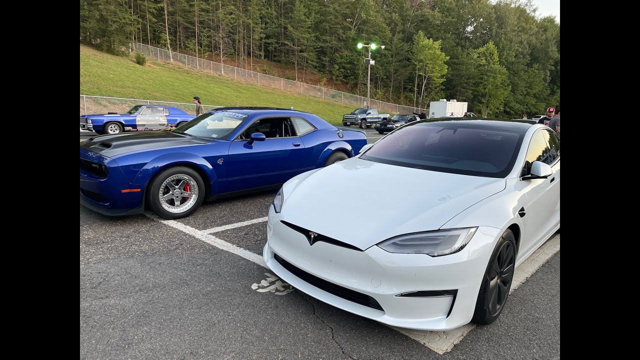 Tesla PLAID VS. Dodge Challenger Hellcat!!! - YouTube