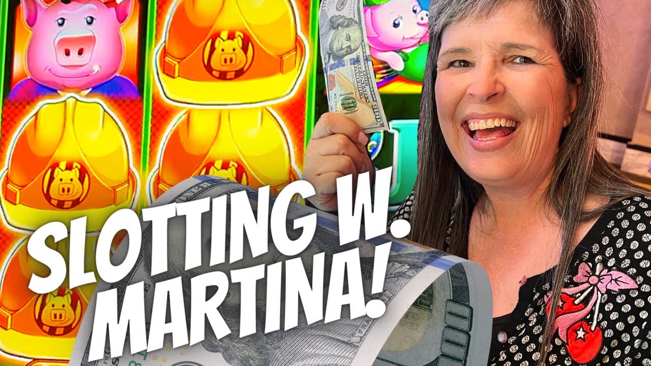 LET'S GET THOSE HELMETS! SLOTTING IN VEGAS W/ MARTINA! 💸 ALBERT’S SLOT FRIENDS FRIDAY! Slot ...