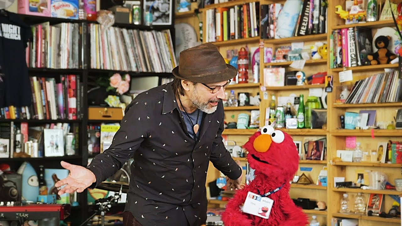 Watch Elmo Meet Bob Boilen at the Tiny Desk - YouTube
