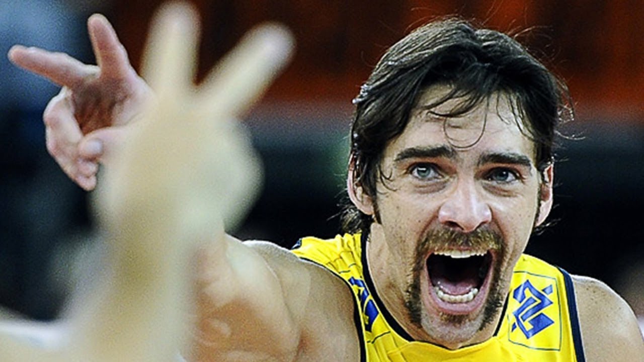 Spiking Techniques in Volleyball | Spiking slow motion | Giba - YouTube