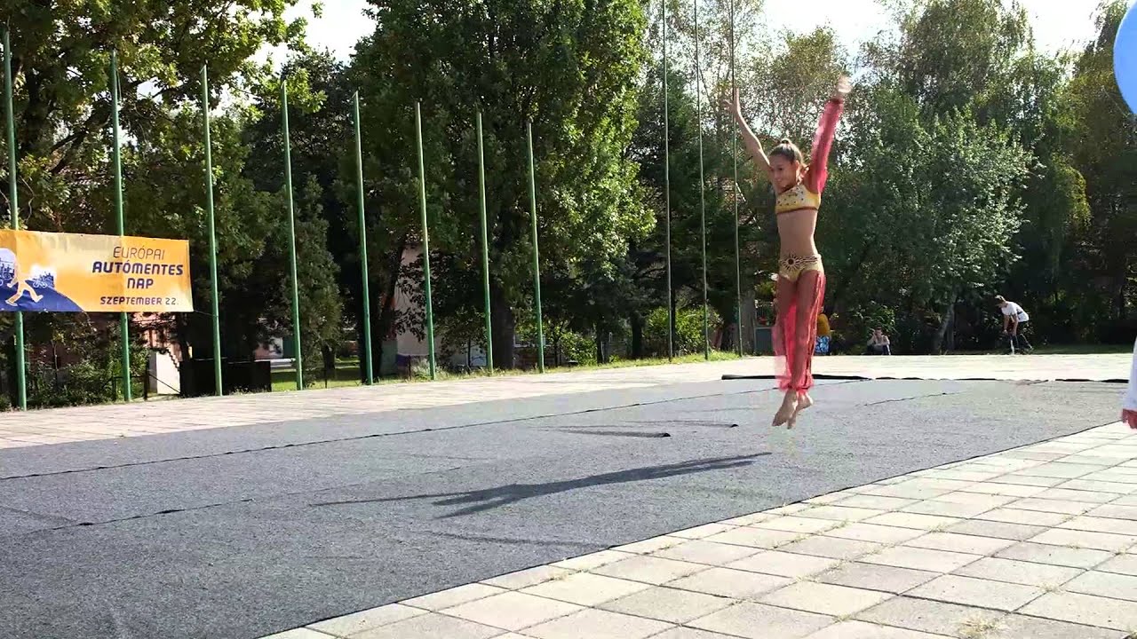 Hirsch Lili Fit-Kid 2014 szeptember - YouTube