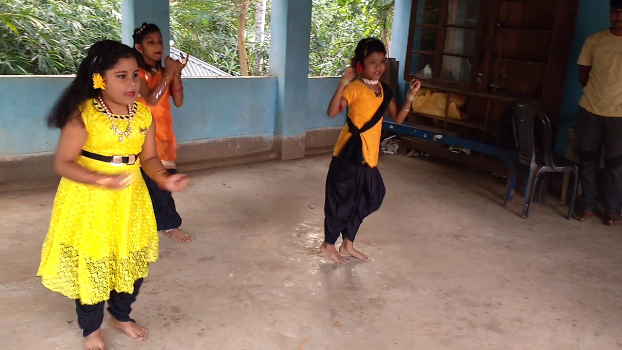 Na na re na na re presented by students of Pradip maity mobile 9732 747 ...